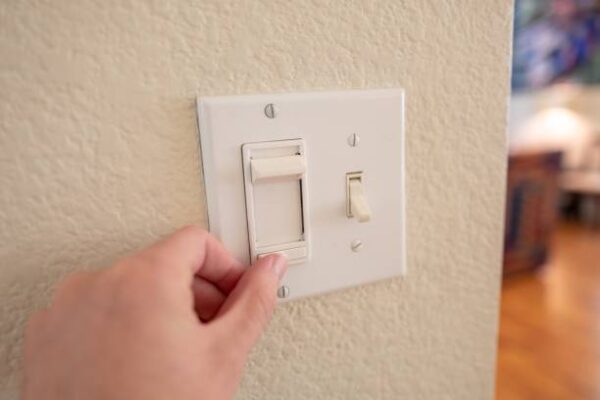 4 Common Light Switch Problems and Fixes